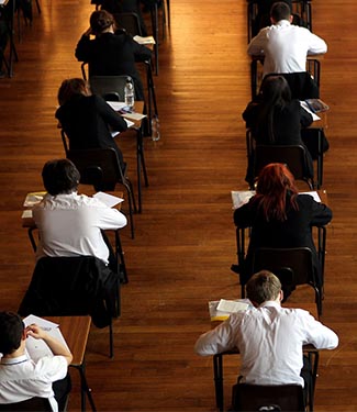 UK: Teachers warned not to dismiss sexual harassment as "banter"